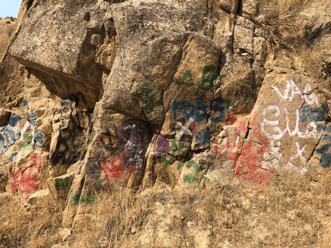 Defacing Public Lands with Graffiti is a No-No! - Recreate Idaho